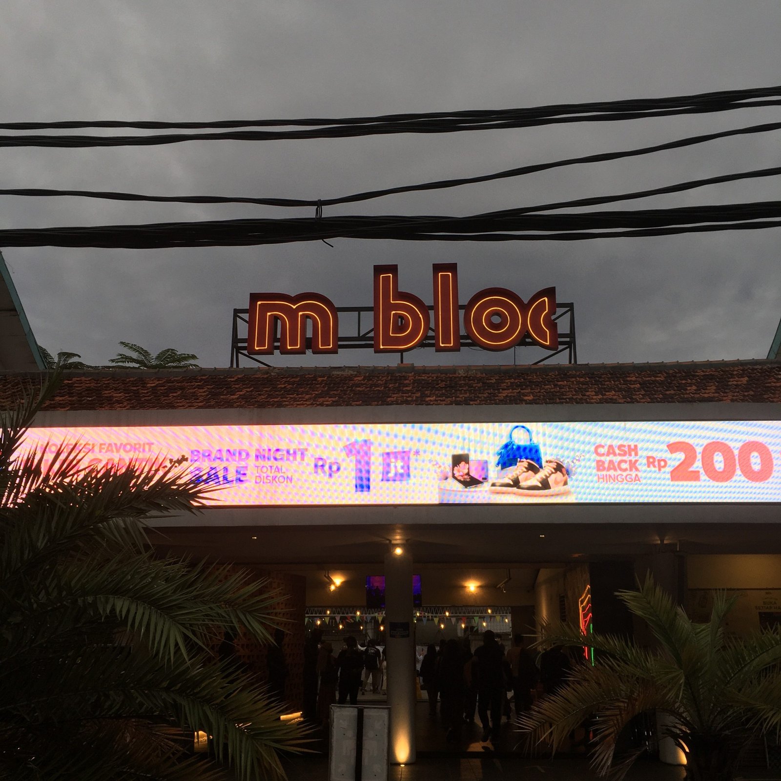 M Bloc Space: Ruang Publik yang Kini Menjadi Ruang Kreatif Anak Muda ...